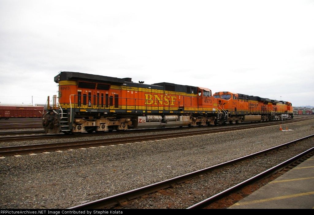BNSF 4973